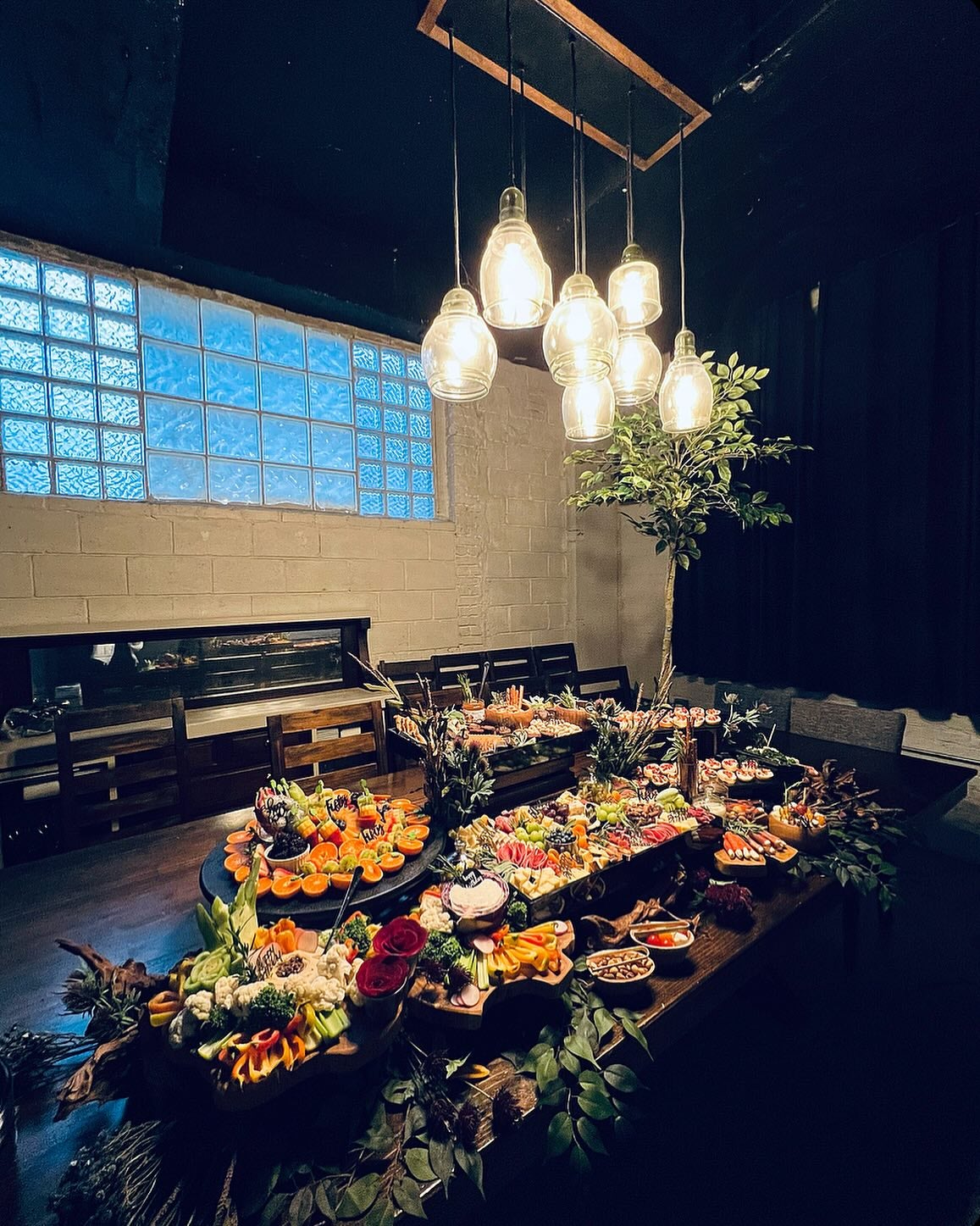 A La Carte Table Setup | That Board, LLC
